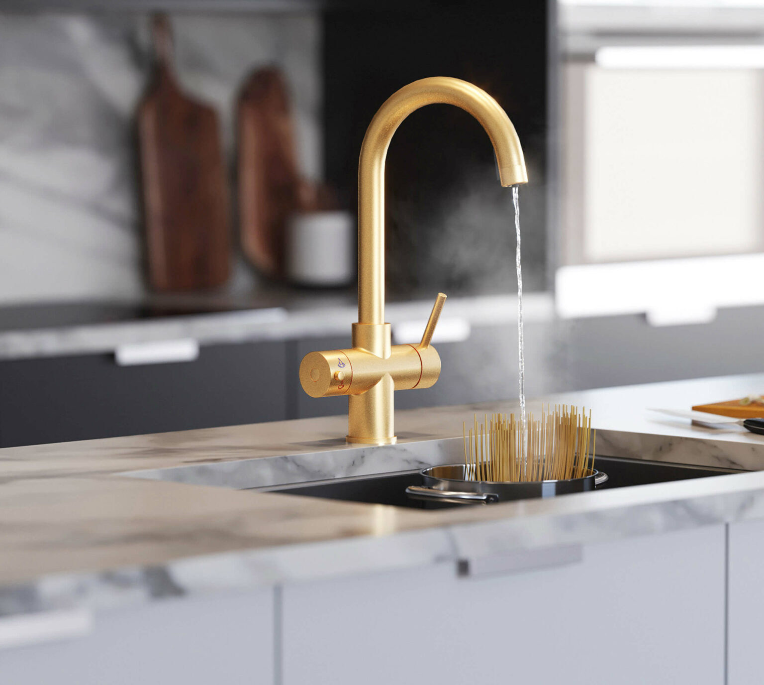 Astra 3-in-1 Pull-Out Boiling Water Tap: Gold - Swan Neck