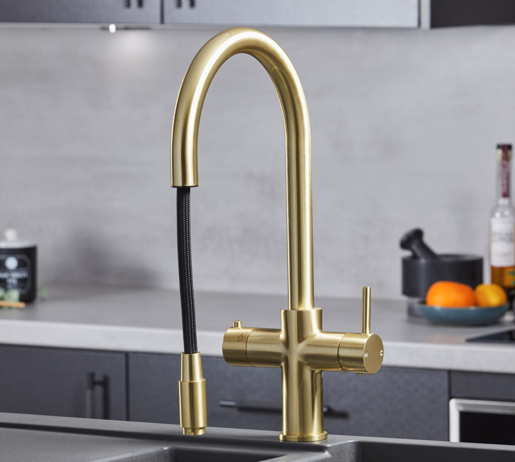 Astra 3-in-1 Pull-Out Boiling Water Tap: Gold - Swan Neck